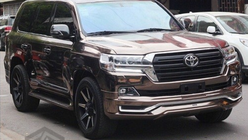 FJ200: Toyota Land Cruiser Body Kits - Autostore.pk