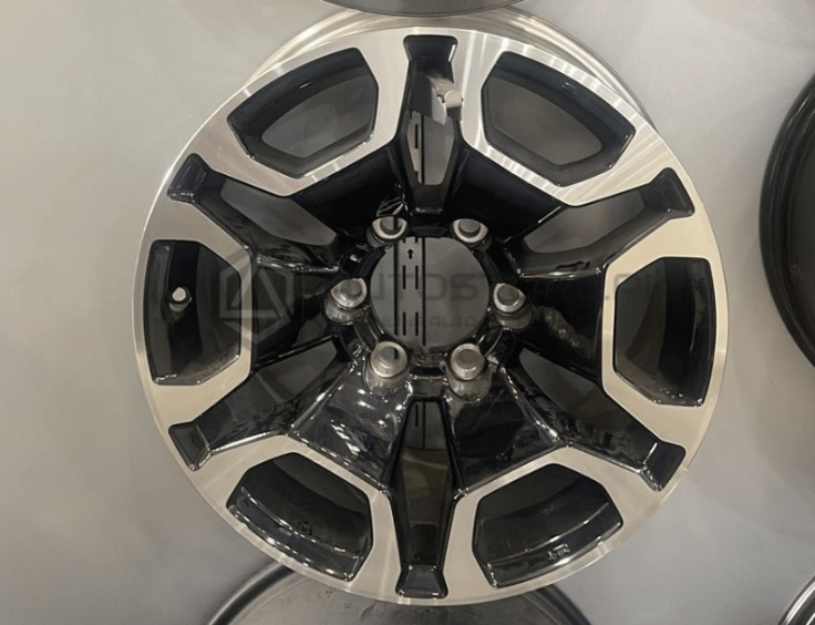 4 Best Alloy Rims for Toyota Hilux - Autostore.pk